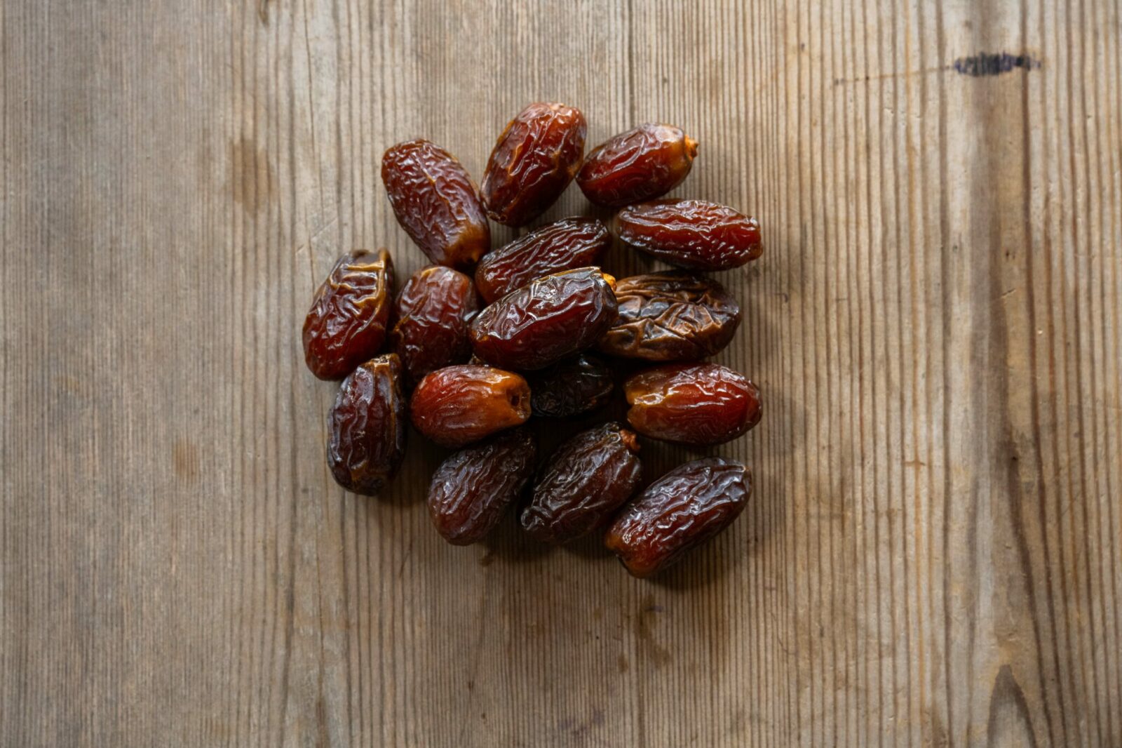 Medjoul Dates 250g - Cowdray Estate